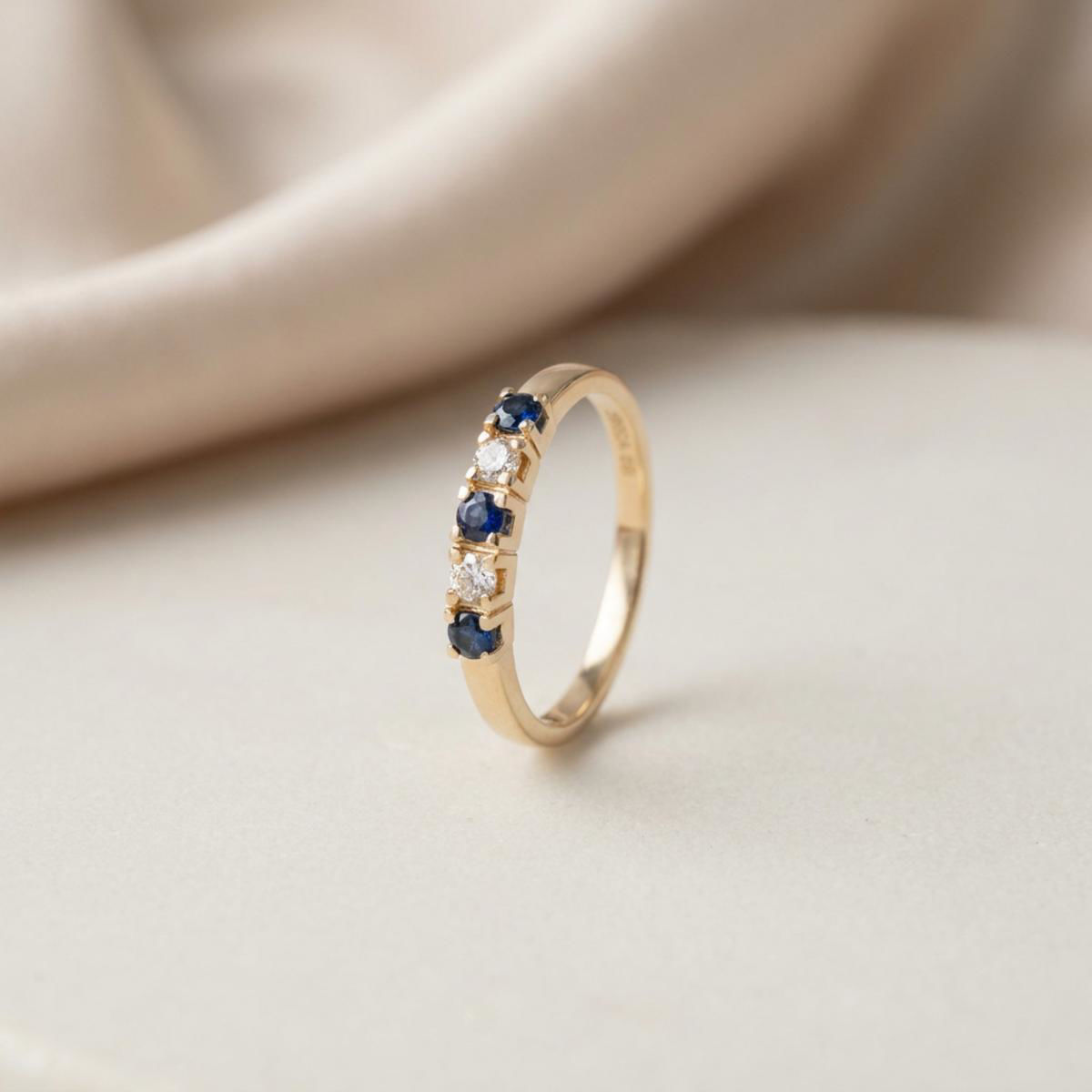 Diamantring i 14 kt gull med safir | Gullsmed Aas